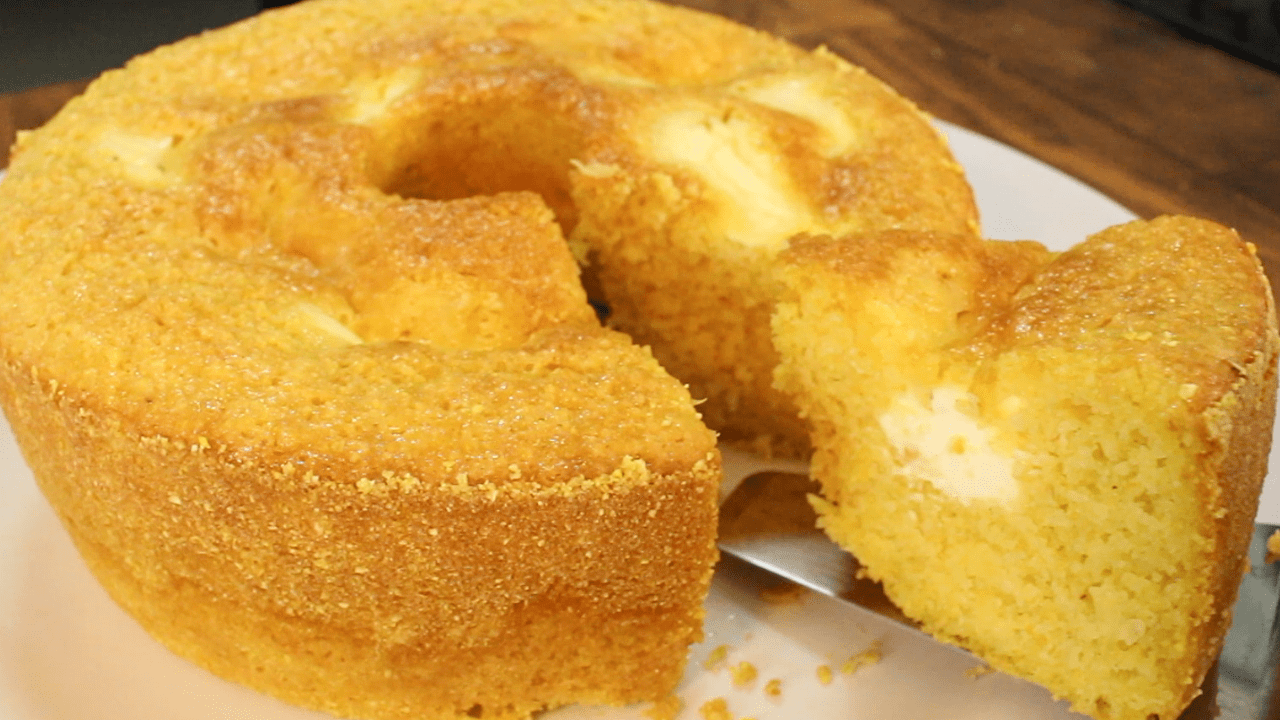 Bolo de Milho com Requeijão - Carla Tataro Receitas